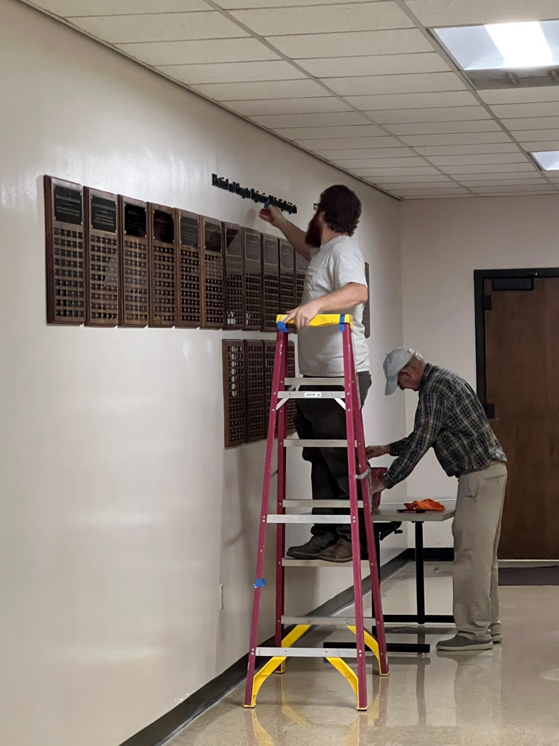 Electrical and Computer Engineering Displays Scholarship Recipients ...